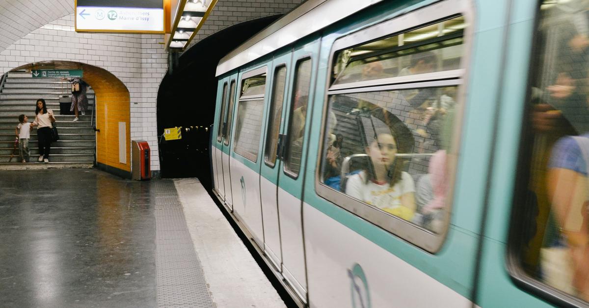 hotel-moderniste-parisian-metro-grand-paris-express-exhibition ...
